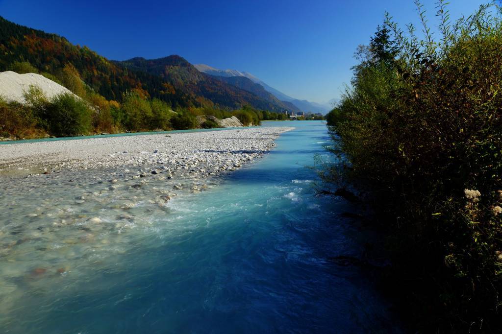 Sava Dolinka (von der Brücke in Podkoren bis zum Kiesdamm bei Javornik ...